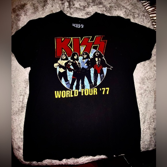 Kiss | Shirts | Kiss Concert Tour 977 Tee Shirt Tshirt Classic Rock M ...